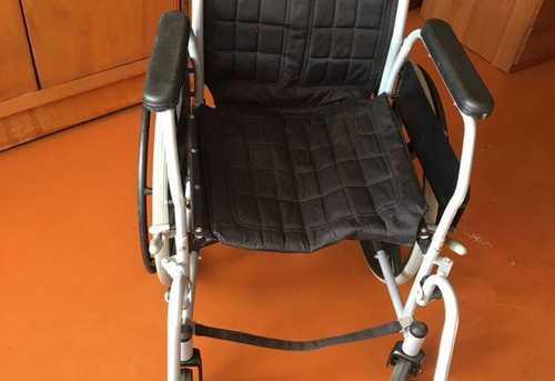 Инвалидное кресло коляска, складная бу