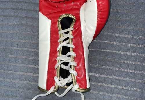 Боксерские перчатки 10 oz на шнурках