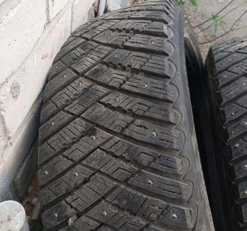 Goodyear UltraGrip Ice Arctic SUV 225/55 R18 102T