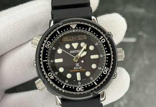 Часы Seiko Arnie Hybrid Diver snj025