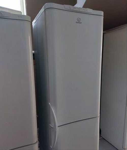 Холодильник indesit C240G