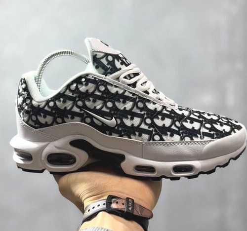 Кроссовки Nike Air Max Plus X Dior