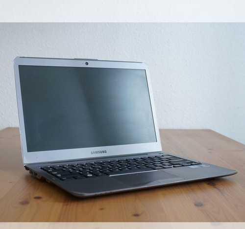 Ноутбук Samsung Ultrabook NP530U3B