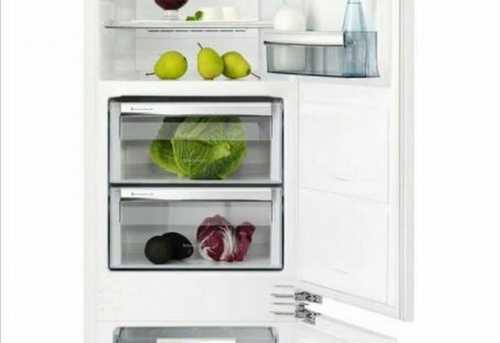 Встраиваемый холодильник Electrolux IK2705BZL