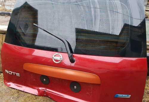 Крышка багажника, бампер Nissan note (E11) 2006-20