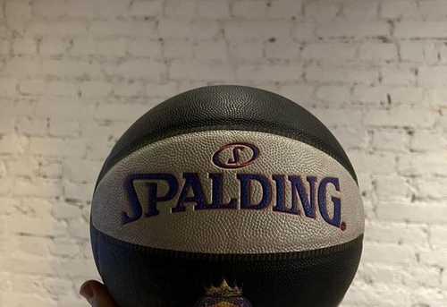 Баскетбольный мяч Spalding Red Bull