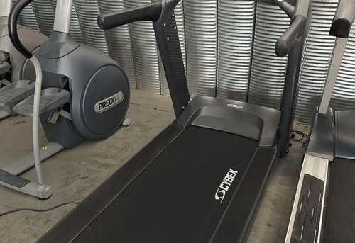 Беговая дорожка Cybex 625T E3, тренажер