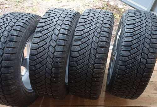 Gislaved Nord Frost 200 215/60 R16