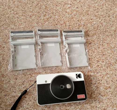 Фотоаппарат моментальной печати Kodak С210R White
