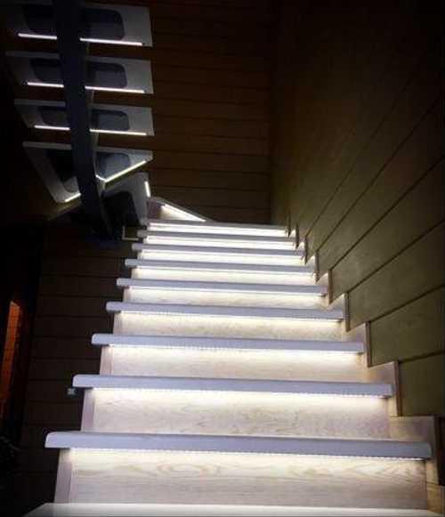 Подсветка лестницы. Умный свет