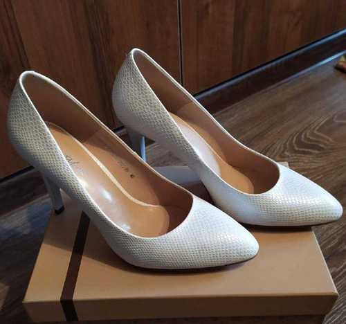 Туфли женские белые 40 размер