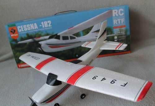 Самолет на радиоуправлении cessna-182