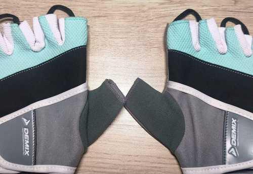 Перчатки для фитнеса и тренинга Demix