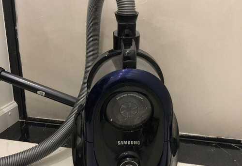 Пылесос Samsung SC18M21B0S2 синий