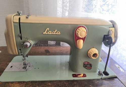 Швейная машинка LADA 236-1