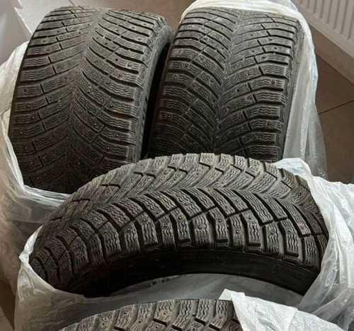 Michelin X-Ice North 4 225/40 R19 и 255/35 R19 96H