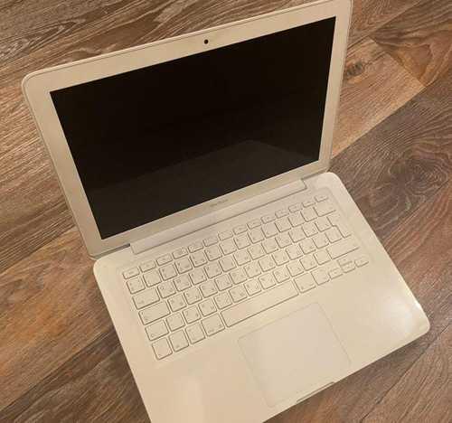 Apple MacBook 13 2010
