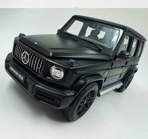 Minichamps 1 18 Mercedes-AMG G63