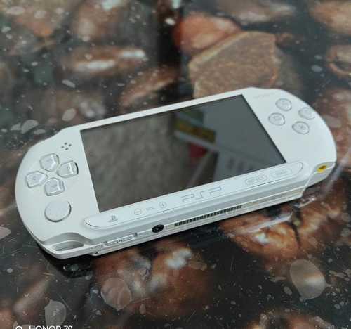 Sony psp E 1008 (шитая) 16gb