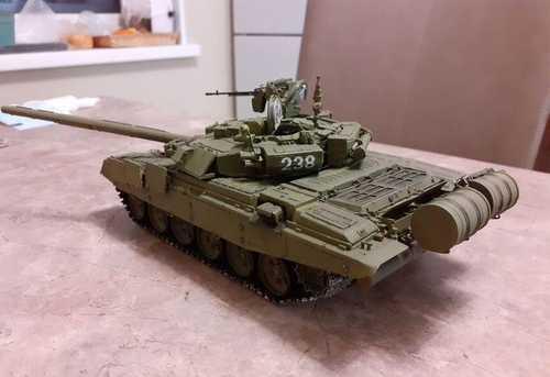 Модель танка Т-90 1/35 Звезда