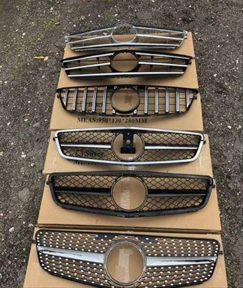 Решетка радиатора Mercedes C W204 2006-2015