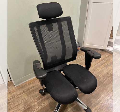 Кресло ортопедическое Hara Chair Uruus