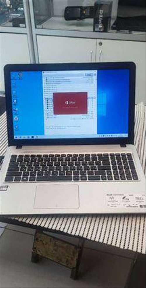 Asus x540 15.6 AMD E1-7010 RAM 2GB HDD 500GB