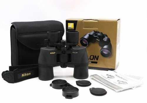 Бинокль Nikon Aculon A211 8-18x42 в упаковке