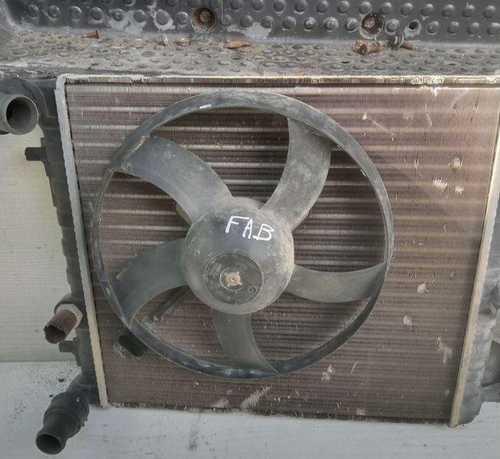 Радиатор охлаждения Skoda fabia 1.2
