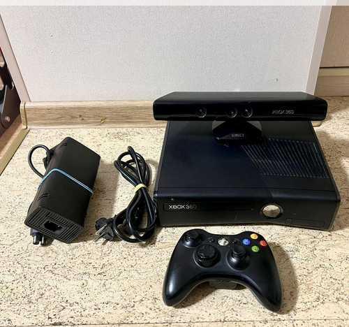 Xbox 360 slim 250 gb Freeboot  81 игра