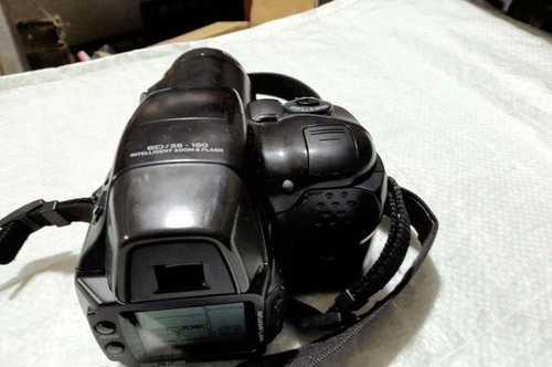Зеркальный плёночный фотоаппарат Olympus