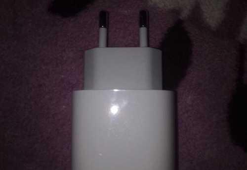 Apple 20W USB-C Power Adapter Б/у