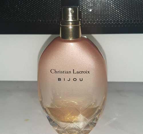 Christian lacroix bijou Avon