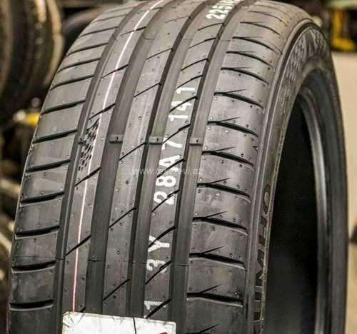 Kumho Ecsta PS71 285/45 R19 111Y