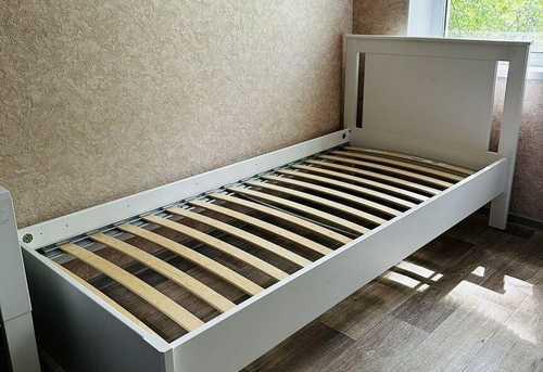 Кровать IKEA с основанием, матрас в подарок