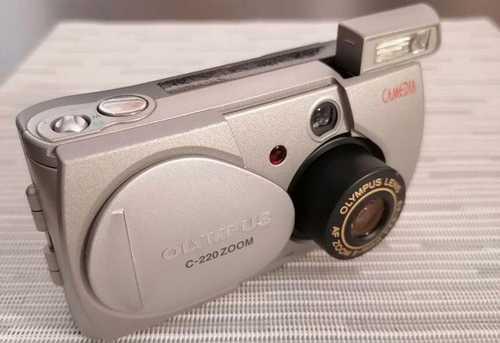 Компактный фотоаппарат Olympus C-220zoom