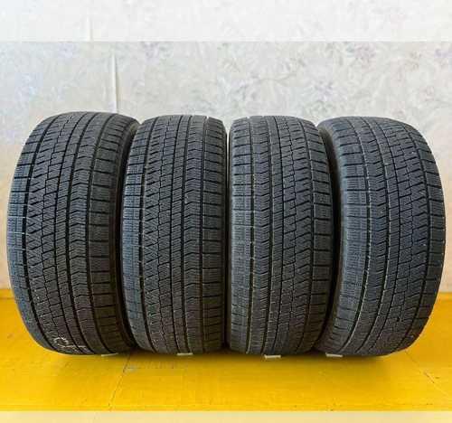 Bridgestone Blizzak Ice 245/45 R18