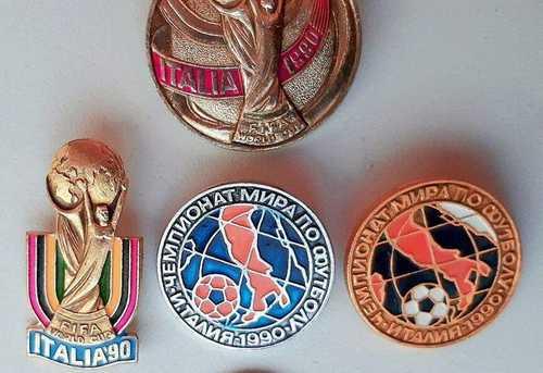 Значки Чемпионат мира по футболу Италия 1990