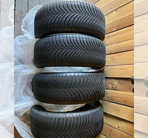 Goodyear Vector 4Seasons Gen-3 225/50 R18 99W