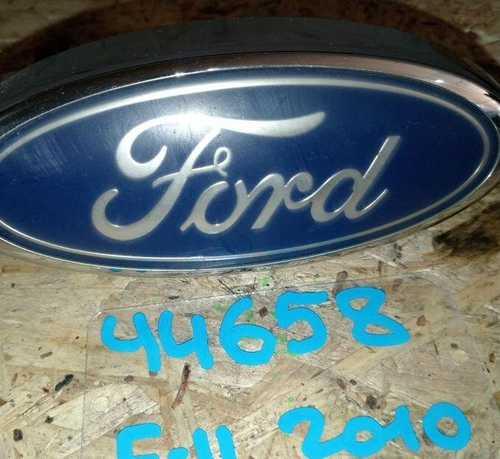 Эмблема решётки радиатора Ford Focus 2 рестайлинг