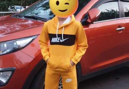 Костюмчик Nike на мальчика 10-12 лет