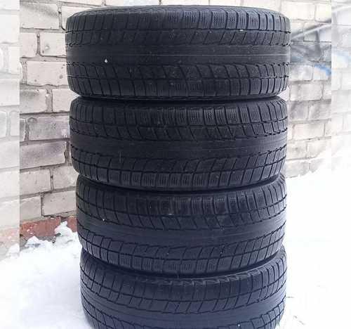 Triangle TR777 215/55 R16