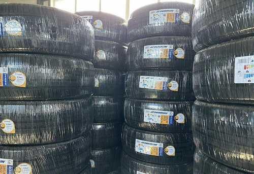 Winrun R330 285/40 R22 и 325/35 R22
