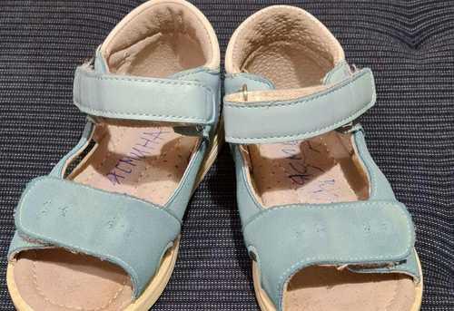 Кожаные сандали для девочки 23 размер