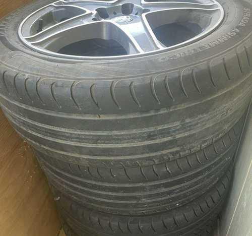 Viatti Strada Asimmetrico V-130 215/55 R17