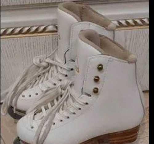 Фигурные коньки jackson elle