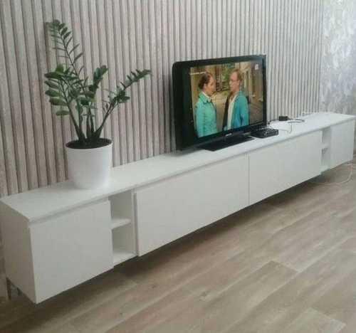 Тумба тв белая 320 см. В наличии