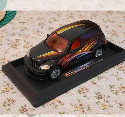 Модель автомобиля Chrysler PT Cruiser 1:24