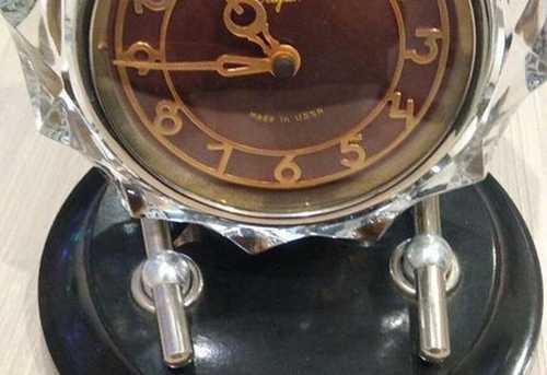 Часы Маяк,настольные СССР