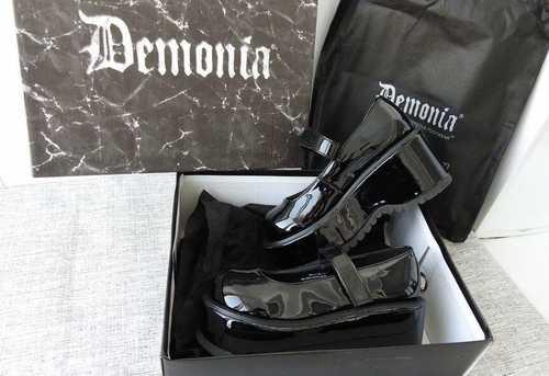 Туфли Demonia Dollie-01 лакированные на платформе